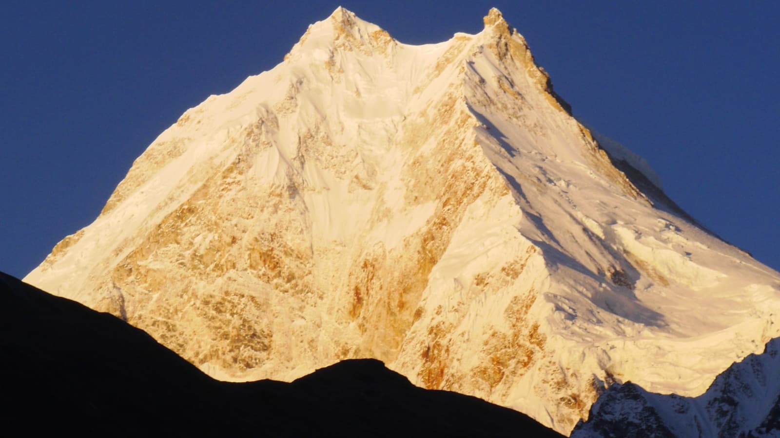 Manaslu Circuit Trek: 15 days, Itinerary, cost with Local Guide